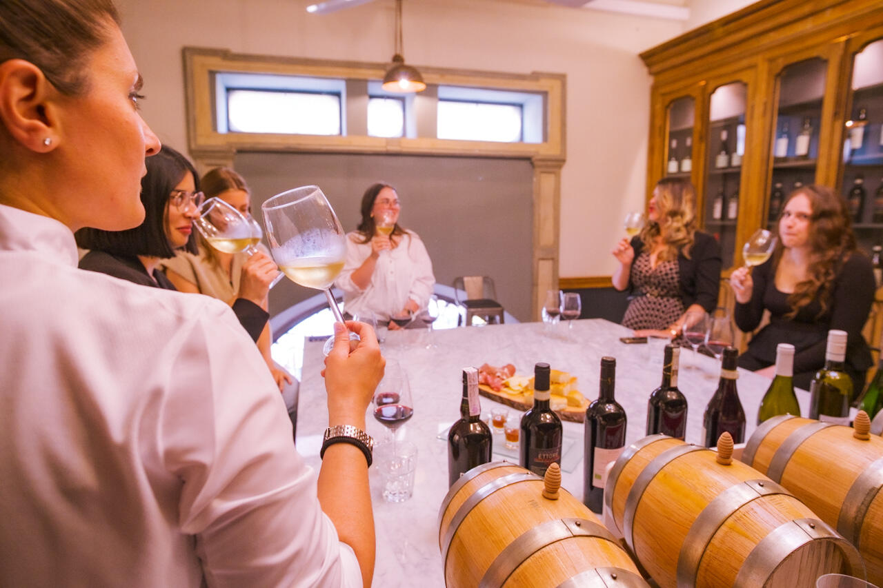 Exclusive Tuscany Wine Masterclass: Tasting & Personalized Wine Creation