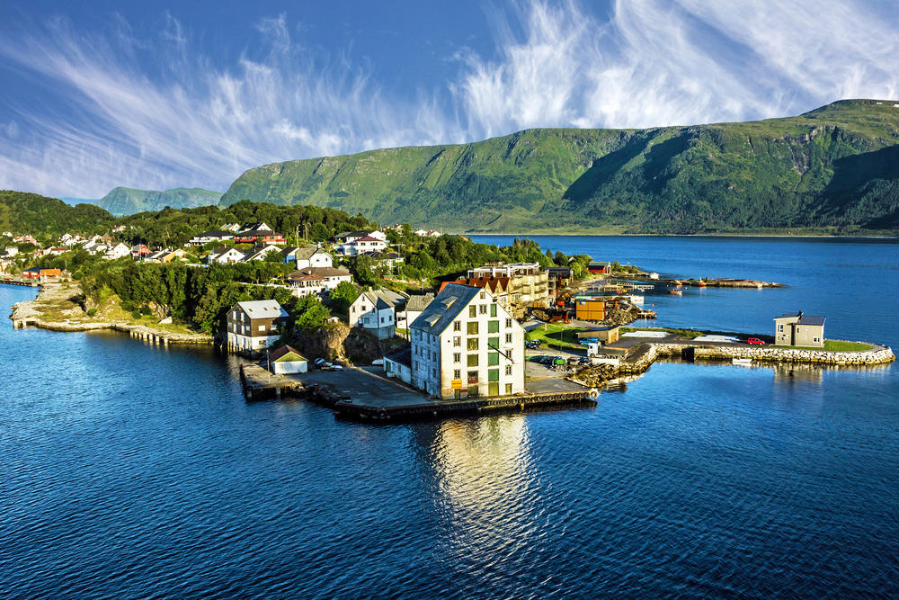 Shore Excursions of the beautiful village of Alesund - Shore Emotion