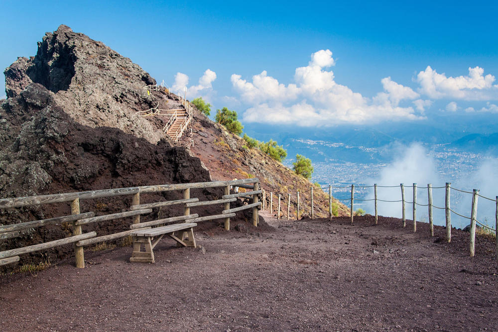 Private Driver from Naples to Mt Vesuvius: Half Day Tour