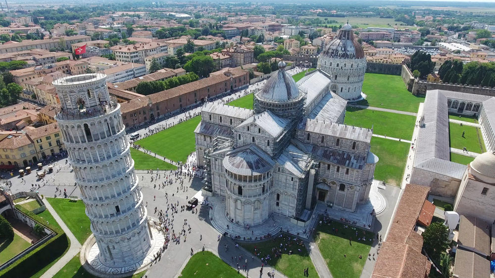 Best Tour of Pisa City Center, Monuments & Leaning Tower