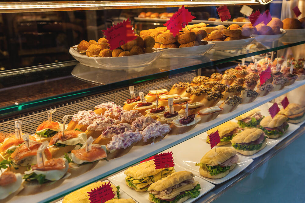 Cicchetti - The Best Happy Hour in Venice You Must Try