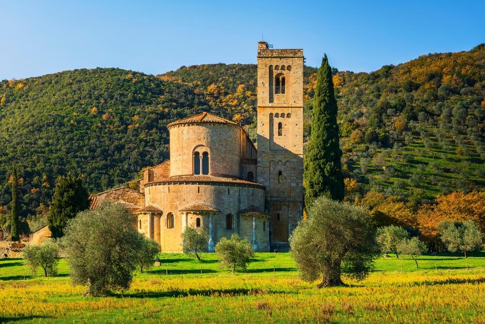 Sant'Antimo Abbey: how to visit, opening hours, and FAQs